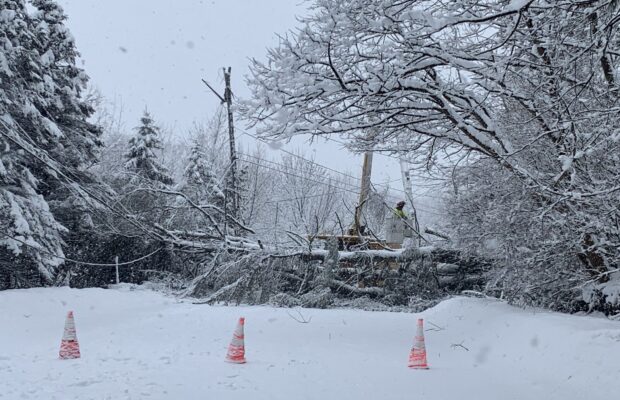 Winter weather brings out best in neighbors but treacherous conditions ...