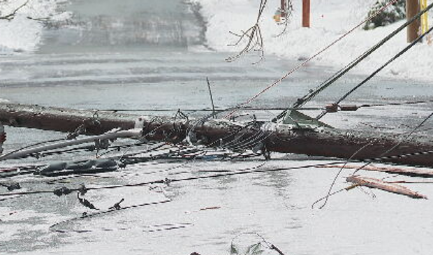 Crews work to restore power after ice storm | Newsradio WGAN